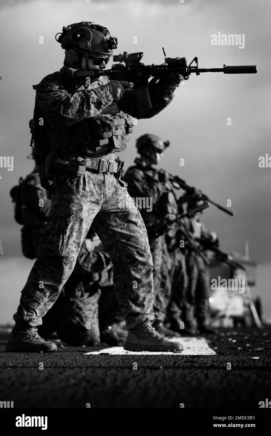 220715-N-VM474-1961 OCÉAN ATLANTIQUE (15 juillet 2022) États-Unis Le ...