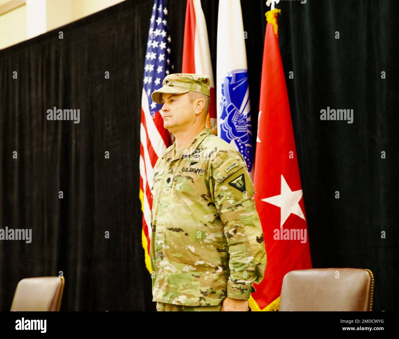 La Garde nationale de l'Armée de Floride LTC. Le colonel Jason M. Hunt ...