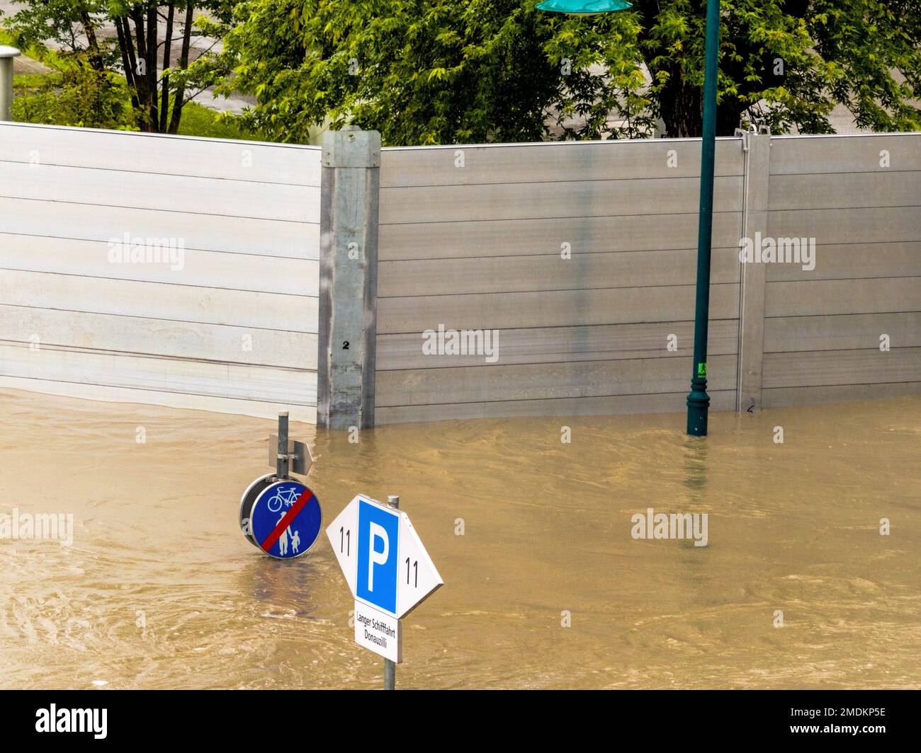 Signalisation routière et protection contre les inondations lors des ...