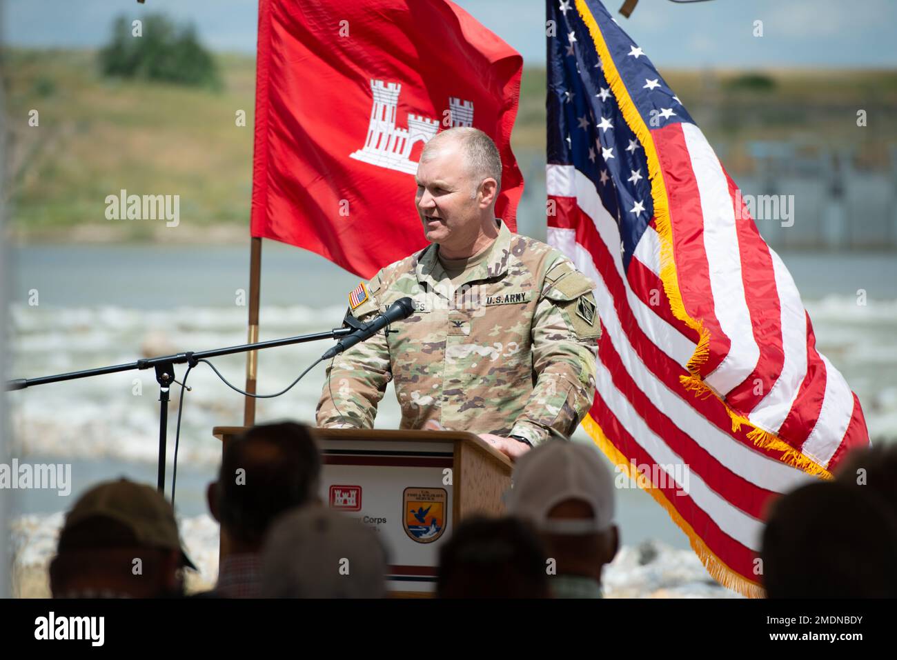 Colonel Geoff Van Epps, commandant, États-Unis Le corps des ingénieurs ...
