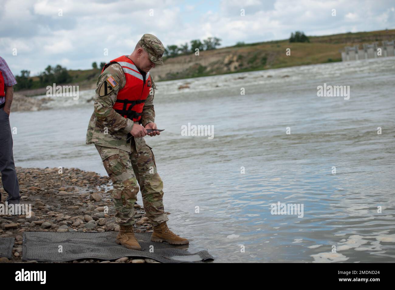 Colonel Geoff Van Epps, commandant, États-Unis Le corps des ingénieurs ...