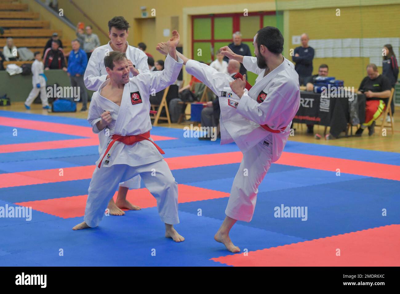 Kata team Banque de photographies et d’images à haute résolution - Alamy