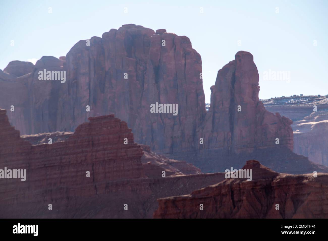 Monument Valley est un symbole emblématique du sud-ouest américain, qui ...
