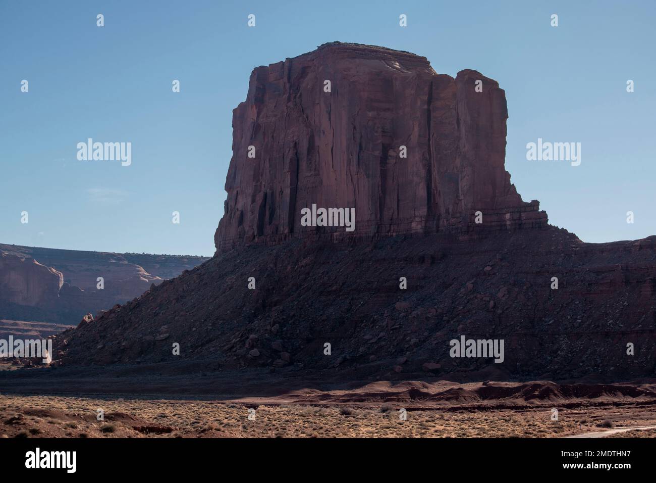 Monument Valley est un symbole emblématique du sud-ouest américain, qui ...