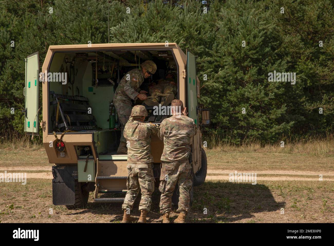 Humvee ambulance Banque de photographies et d’images à haute résolution ...