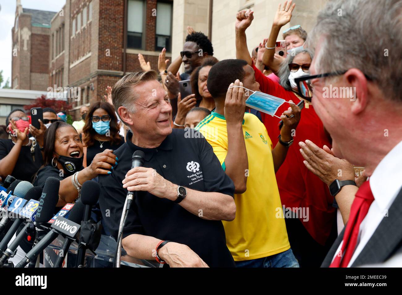Parishioners of St. Sabina Catholic Church cheers as Father Michael ...