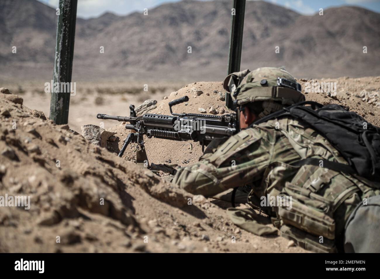 A ÉTATS-UNIS Un soldat affecté au 299th Brigade support Battalion, 2nd ...
