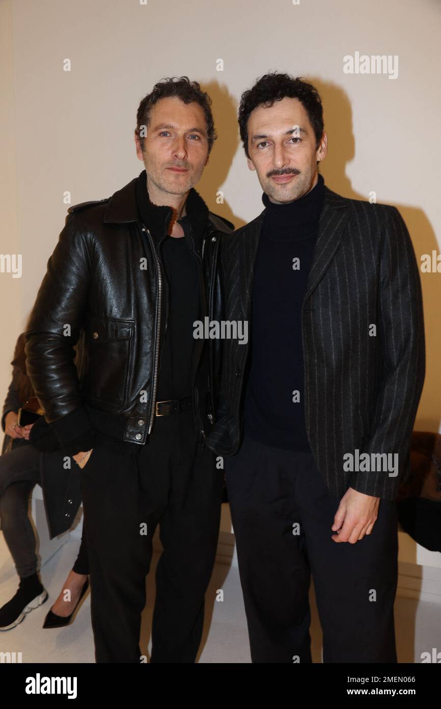 Paris, France. 24 janvier 2023. Aaron (Simon Buret et Olivier Coursier ...