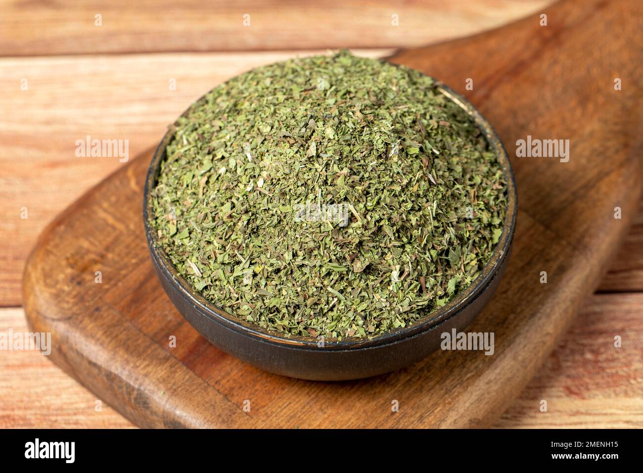 Feuilles de menthe sèches Banque de photographies et d’images à haute ...