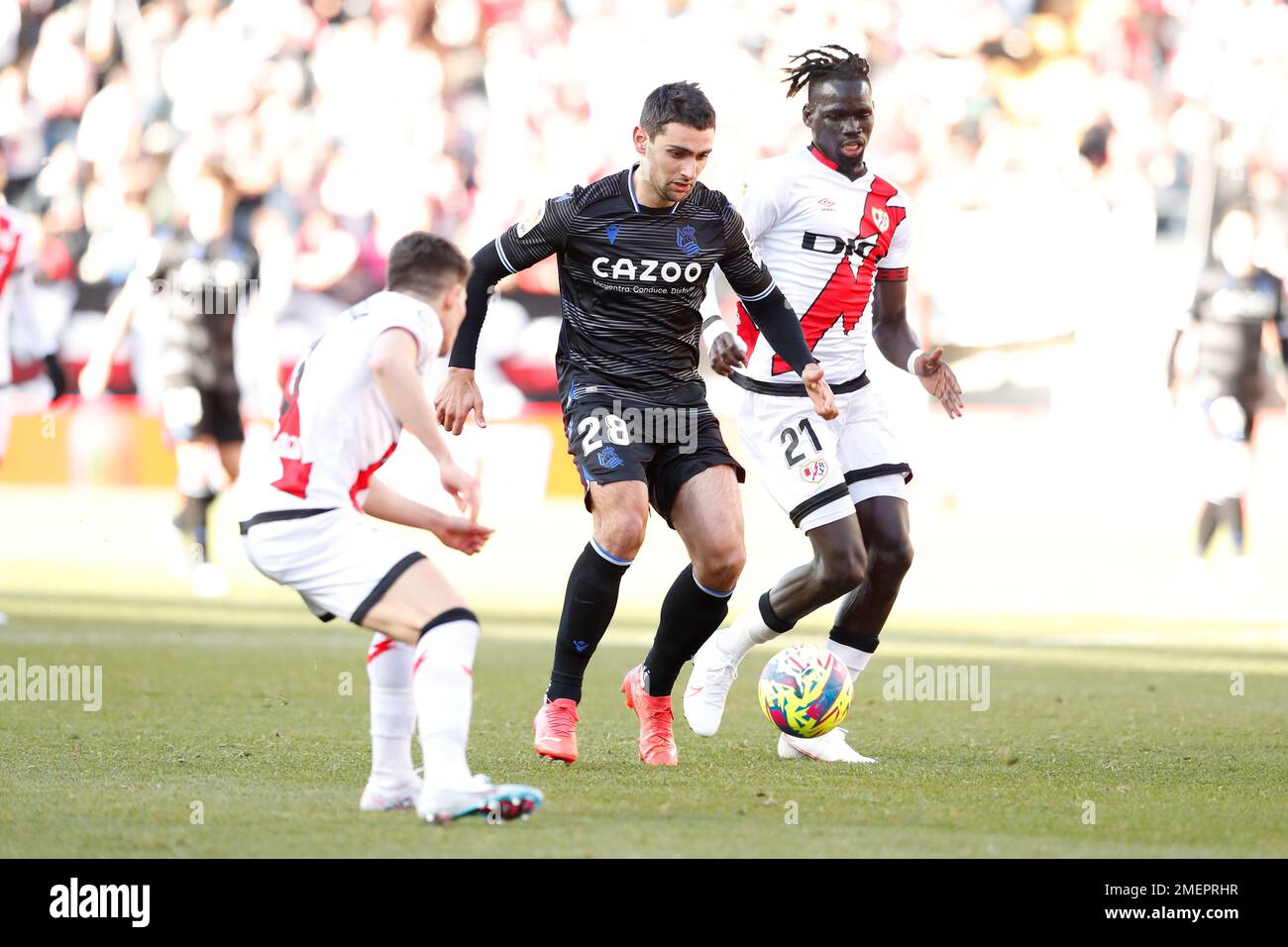 (G-D) Andre Martin (Sociedad), Pathe Ciss (Rayo), 21 JANVIER 2023 ...