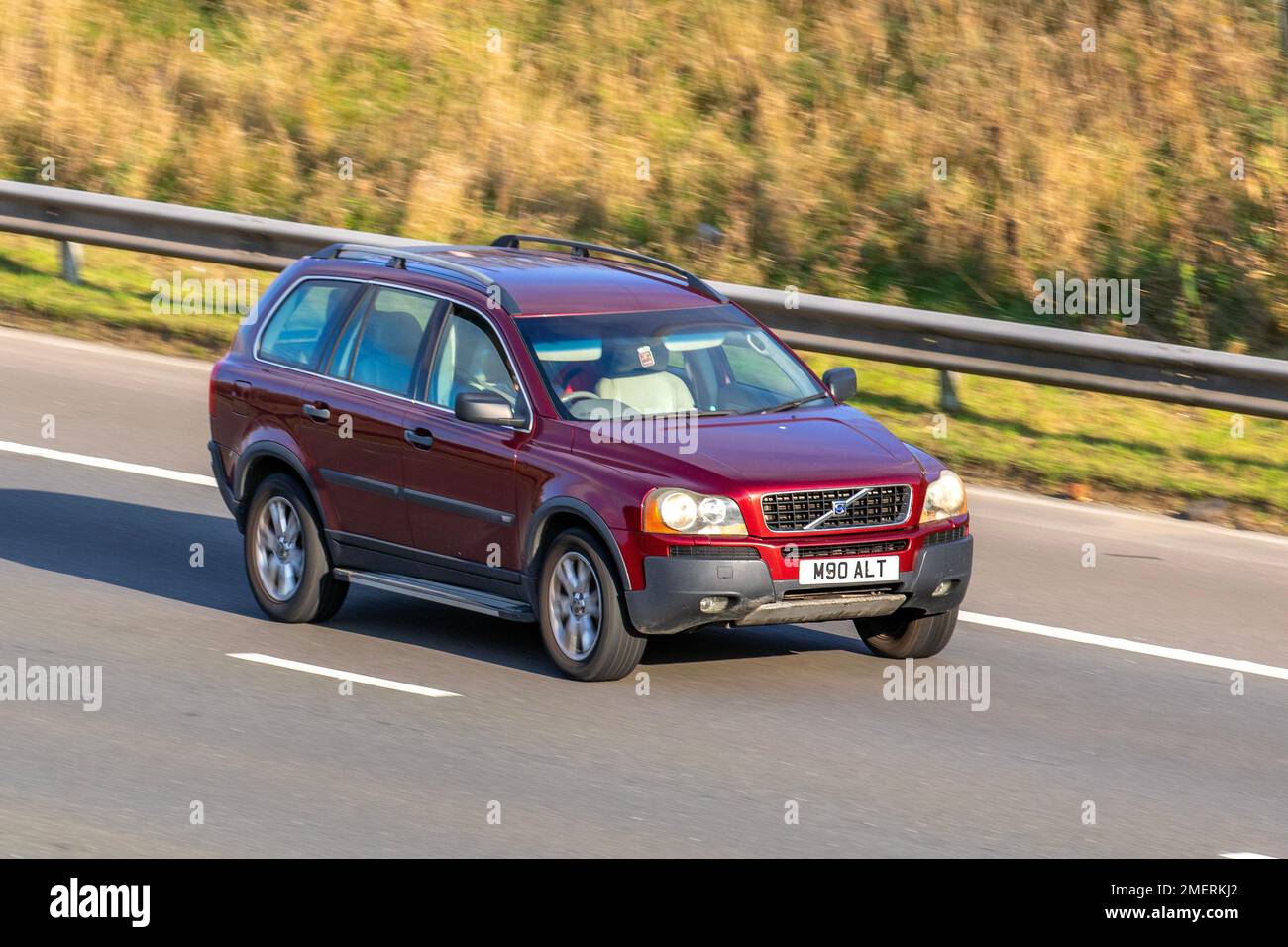 2004 Red VOLVO XC90 D5 EXECUTIVE 2401cc Diesel automatique à 5 vitesses ...