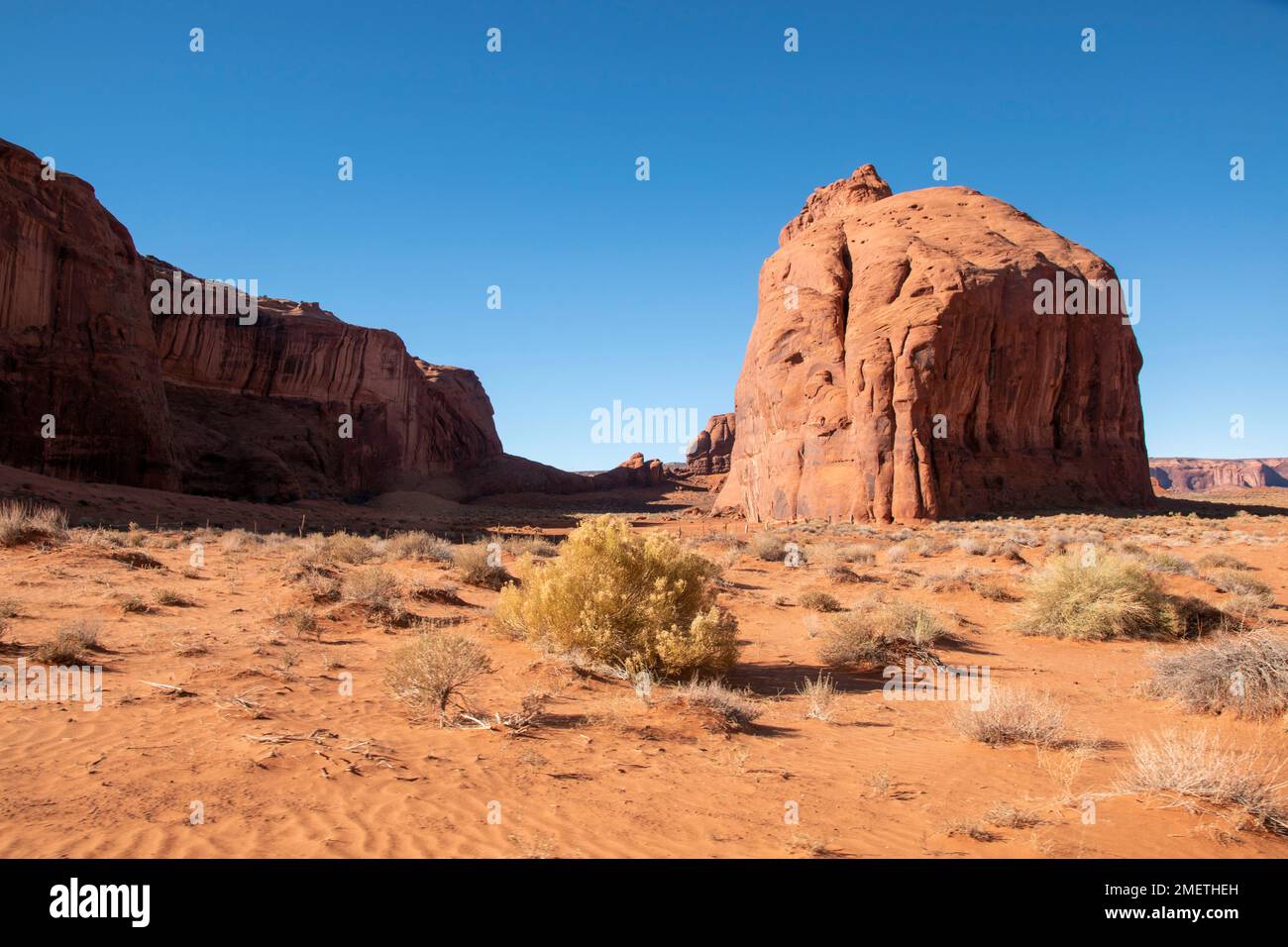 Monument Valley est un symbole emblématique du sud-ouest américain, qui ...