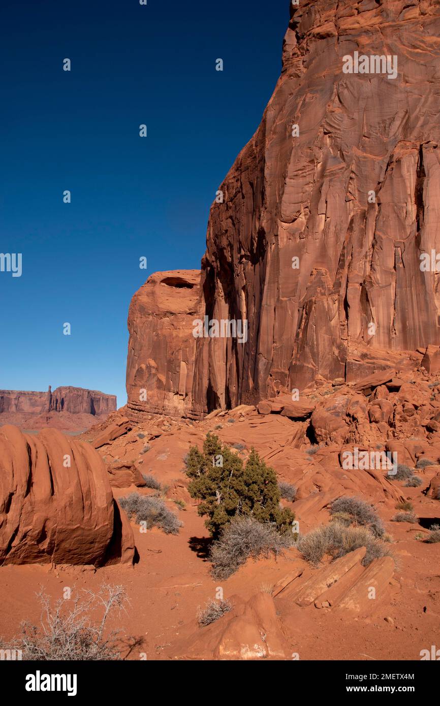Monument Valley est un symbole emblématique du sud-ouest américain, qui ...