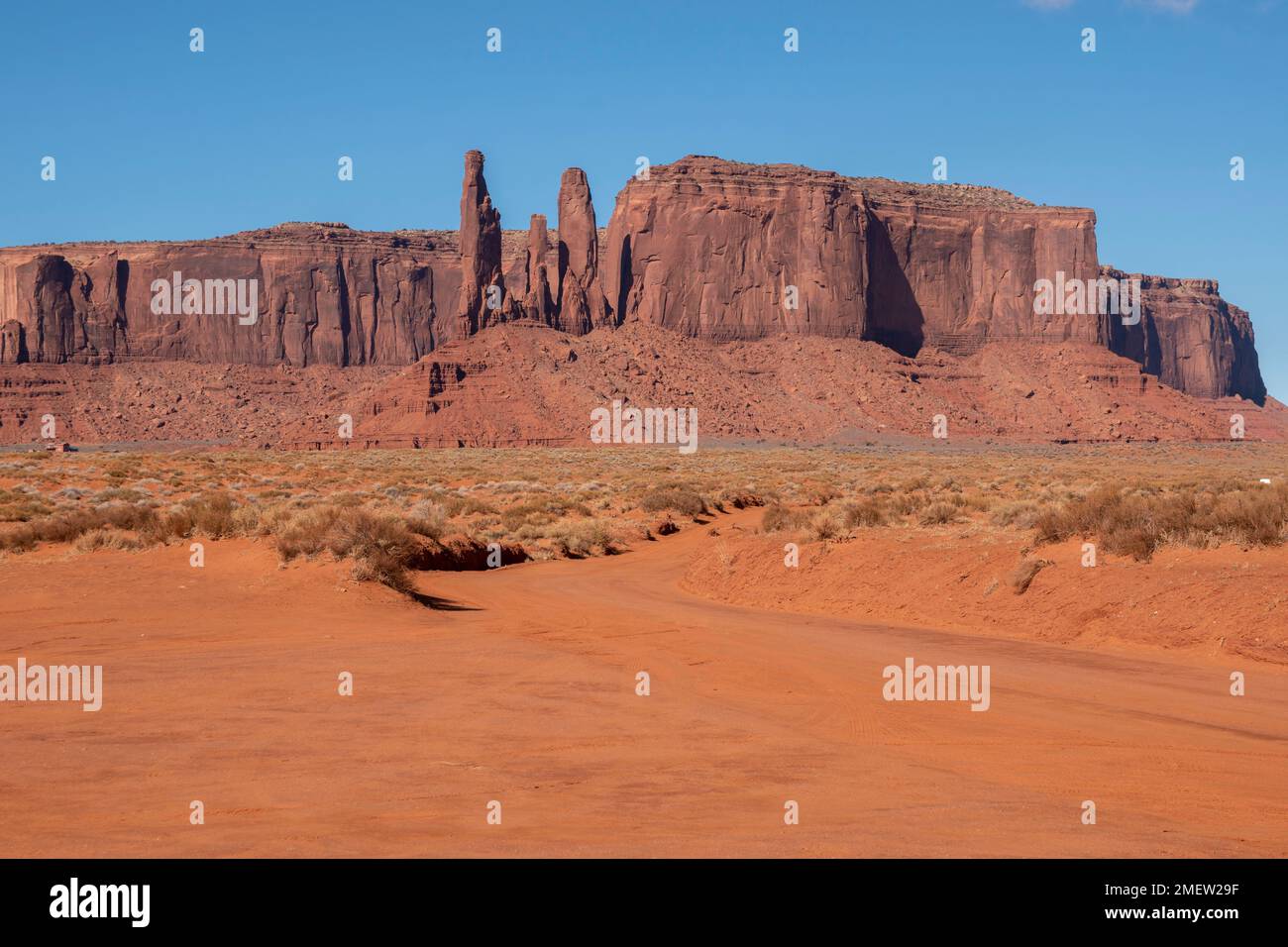 Monument Valley est un symbole emblématique du sud-ouest américain, qui ...