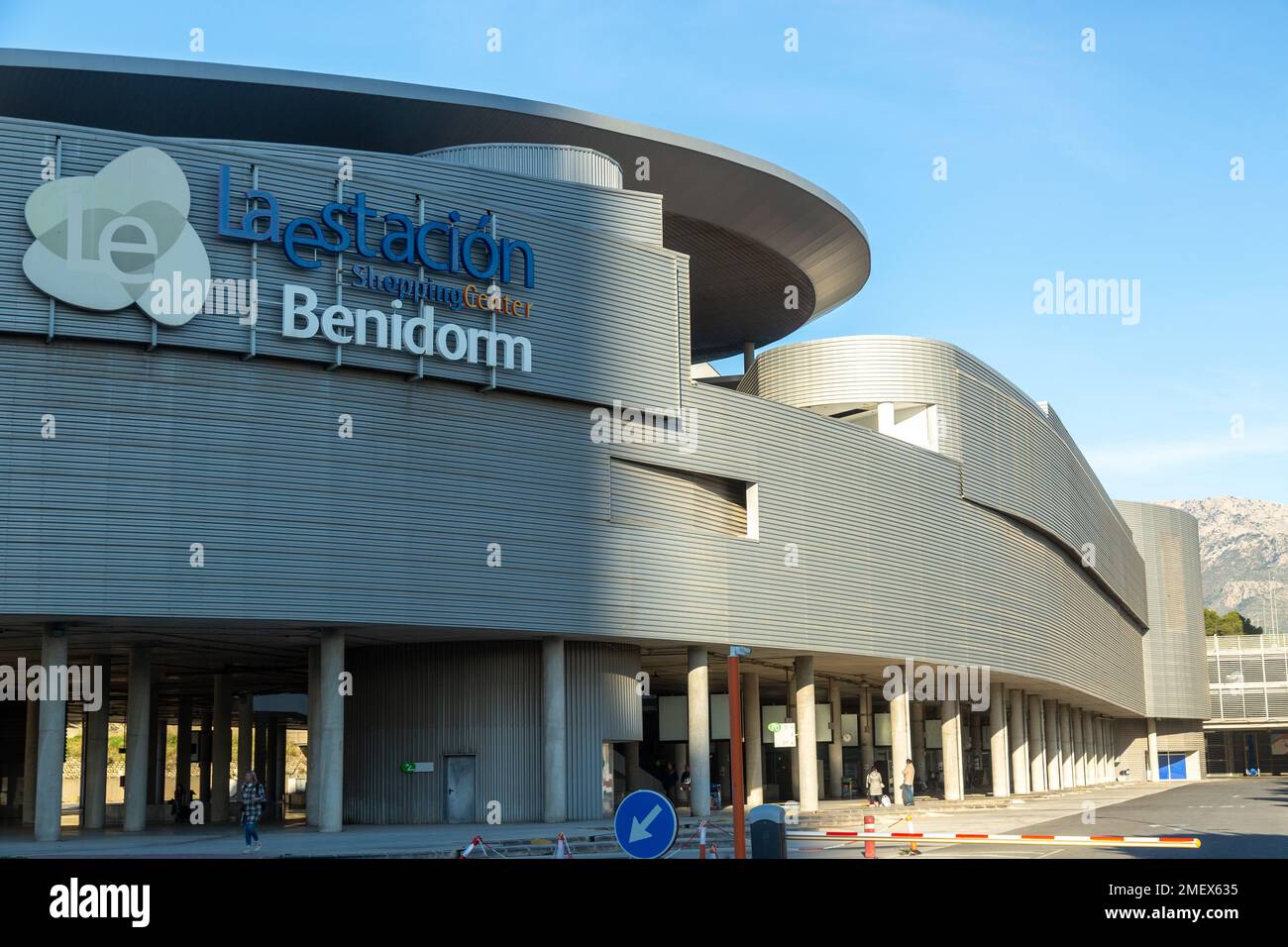 Costa blanca spain benidorm shopping Banque de photographies et d ...