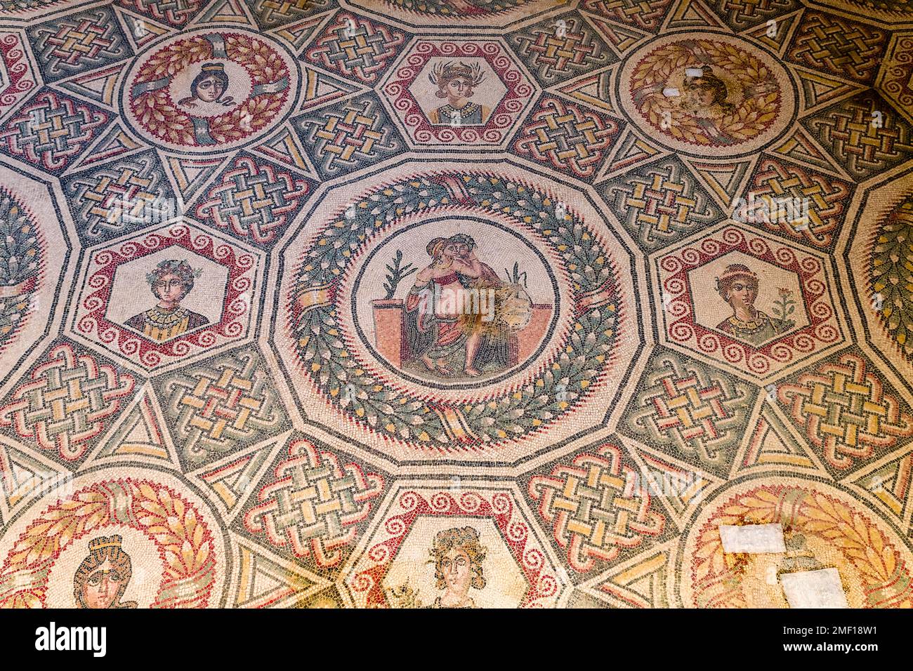Les mosaïques artistiques de la Villa Romana del Casale, monument de l ...