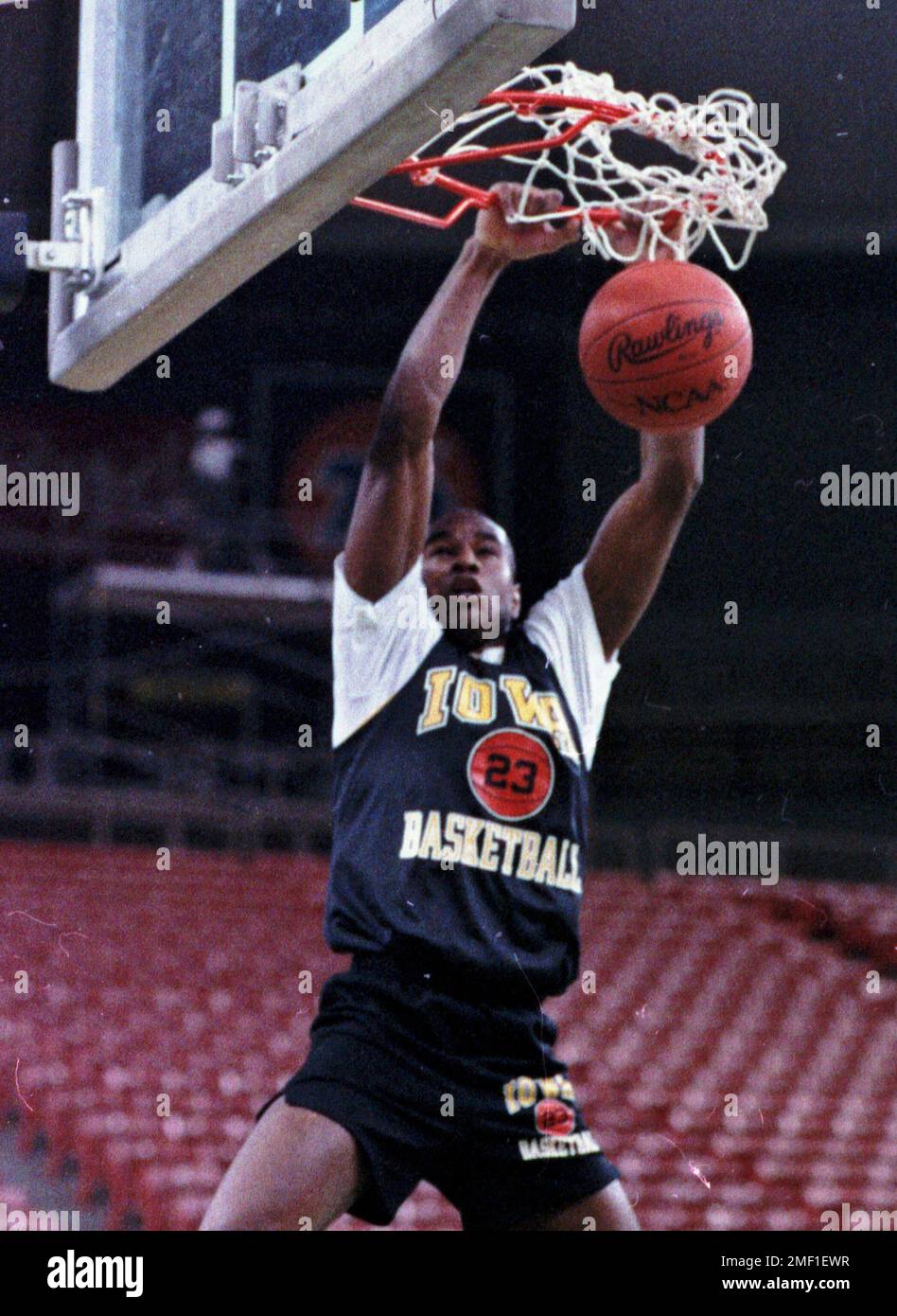 FILE - In this March 24, 1988, file photo, Iowa's Roy Marble dunks ...