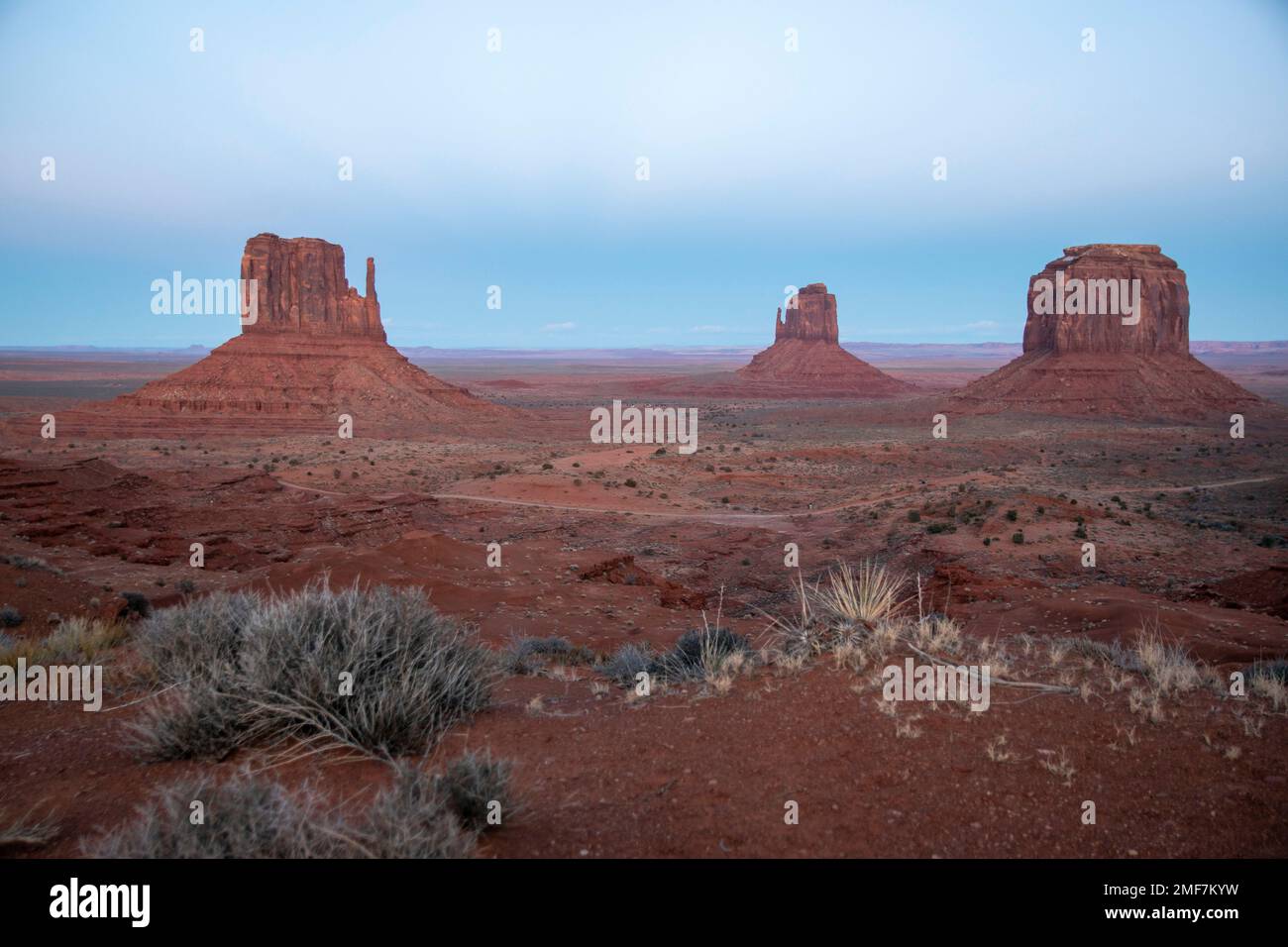 Monument Valley est un symbole emblématique du sud-ouest américain, qui ...