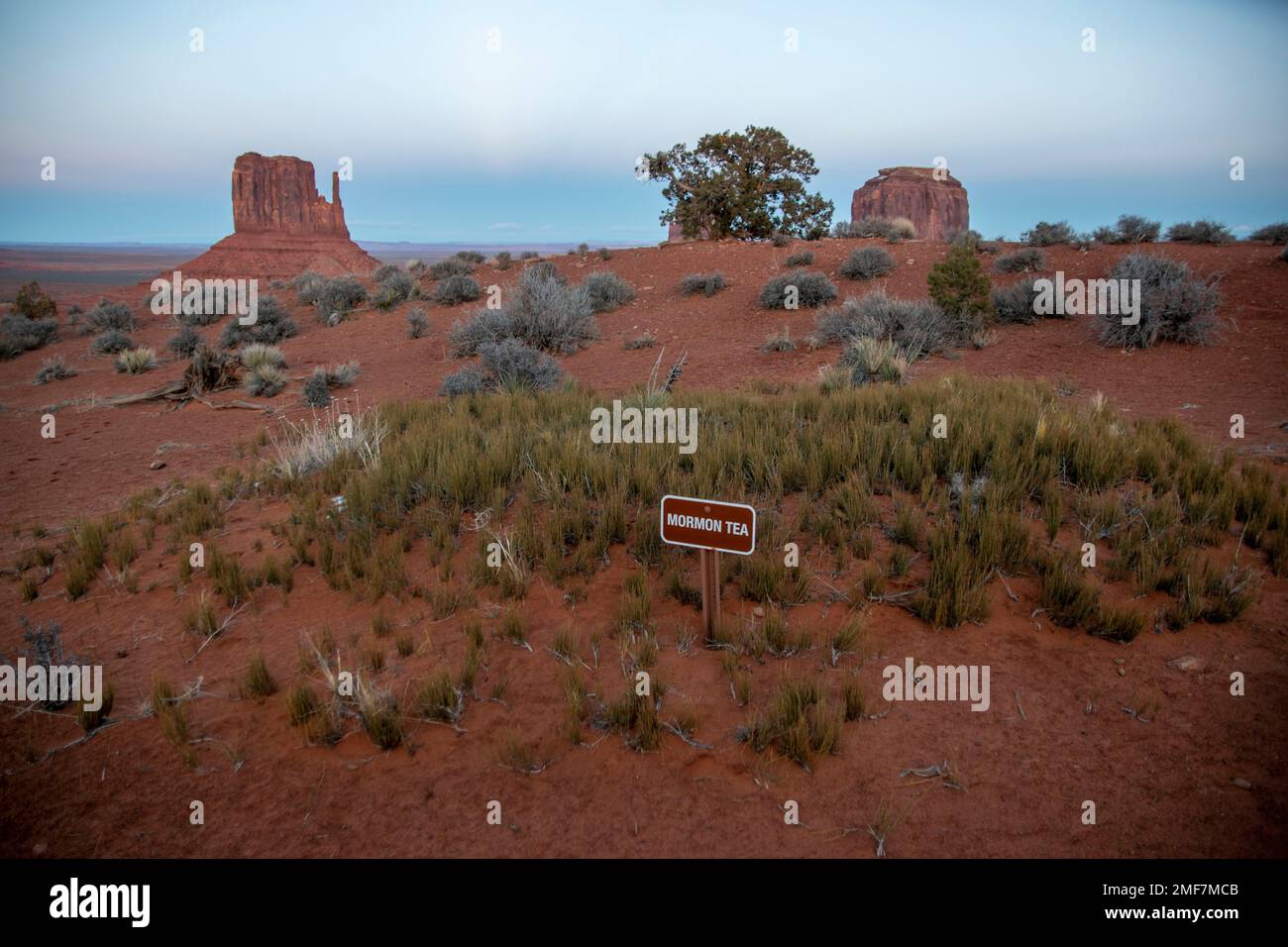 Monument Valley est un symbole emblématique du sud-ouest américain, qui ...