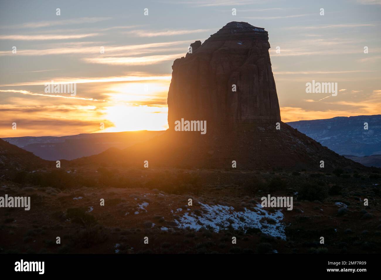 Monument Valley est un symbole emblématique du sud-ouest américain, qui ...