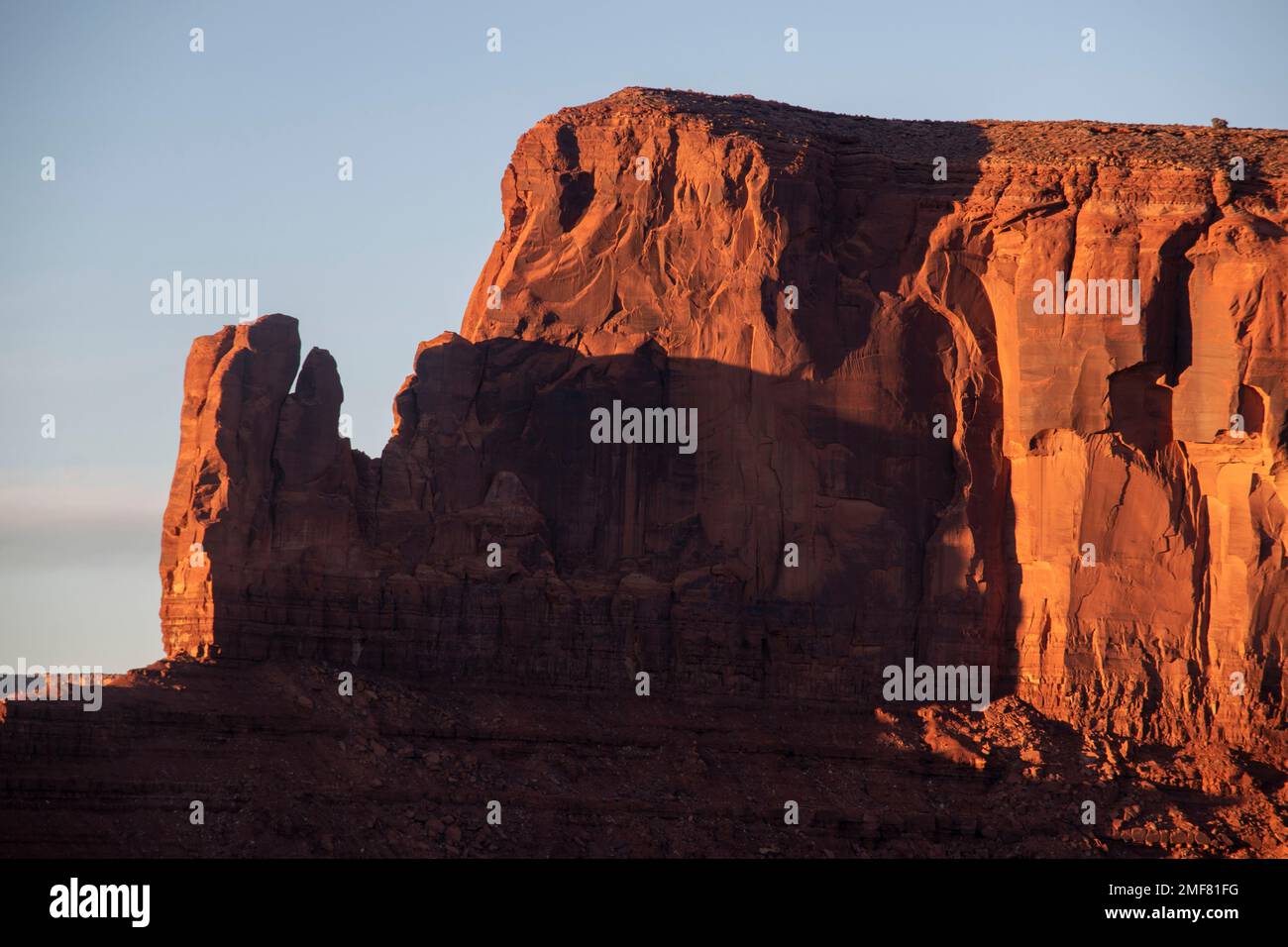 Monument Valley est un symbole emblématique du sud-ouest américain, qui ...
