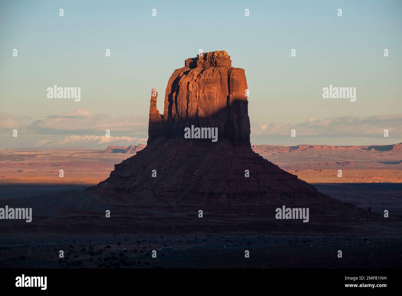 Monument Valley est un symbole emblématique du sud-ouest américain, qui ...