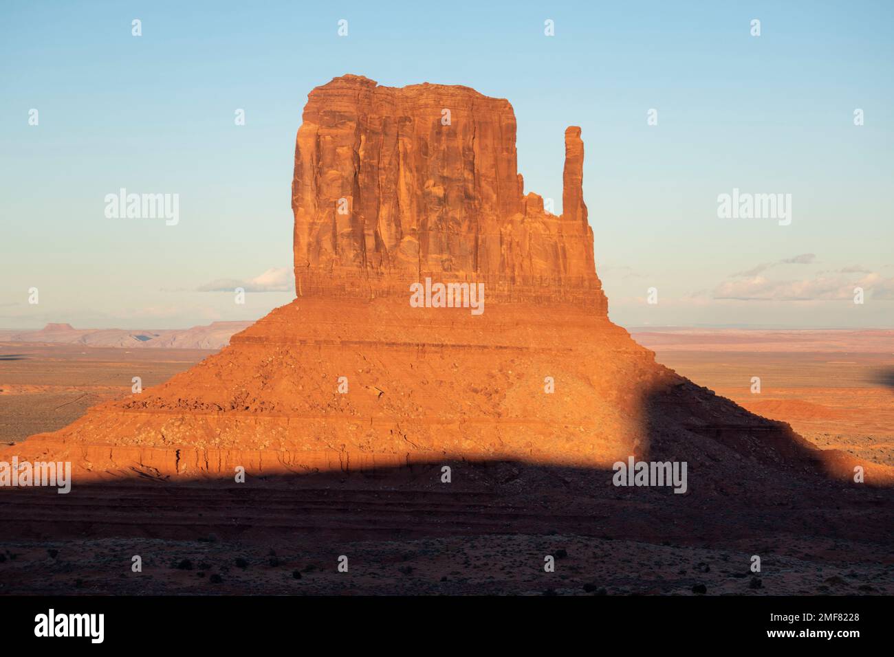Monument Valley est un symbole emblématique du sud-ouest américain, qui ...