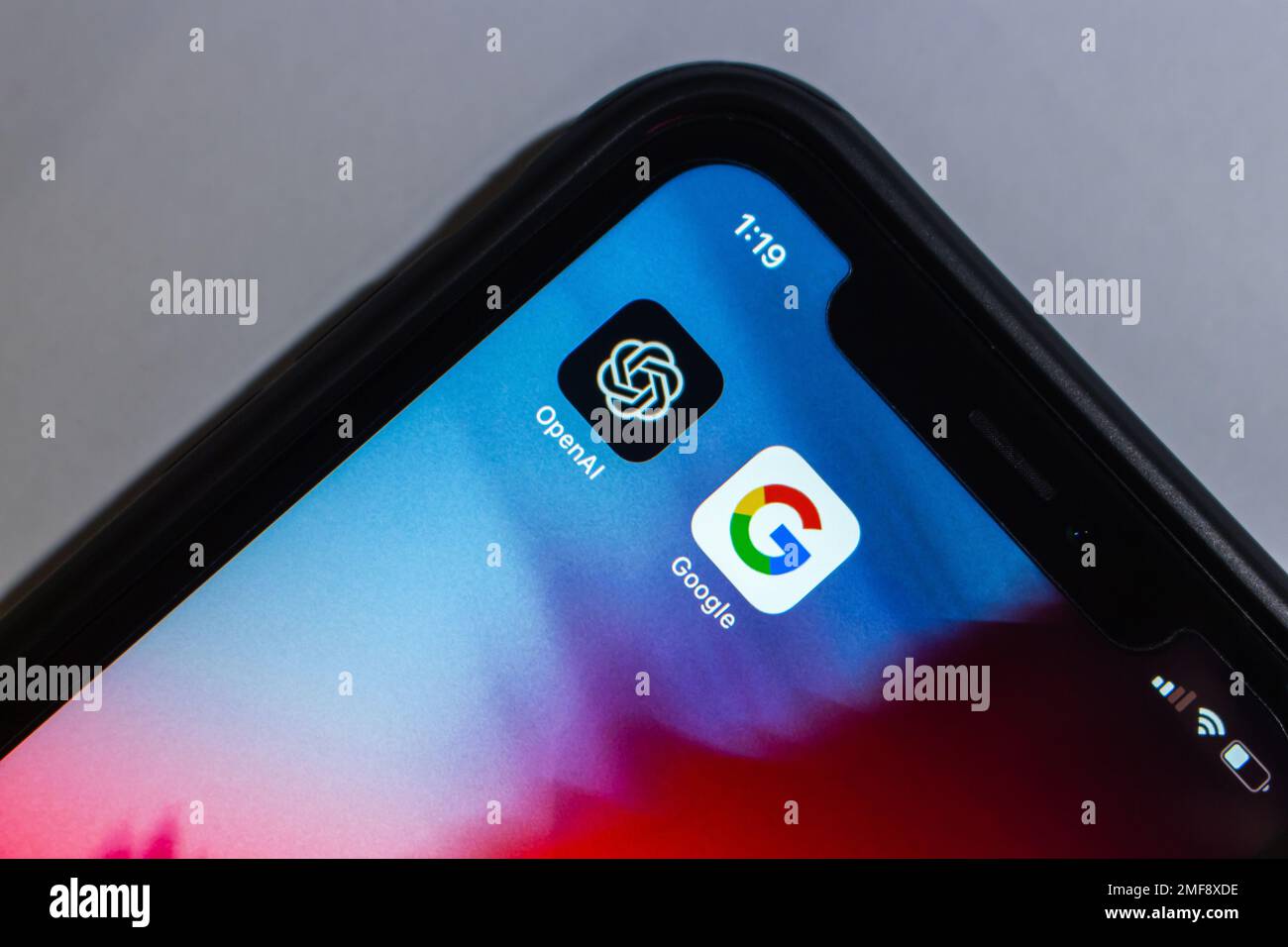 Vancouver, CANADA - janvier 23 2023 : icônes d'OpenAI et de Google ...