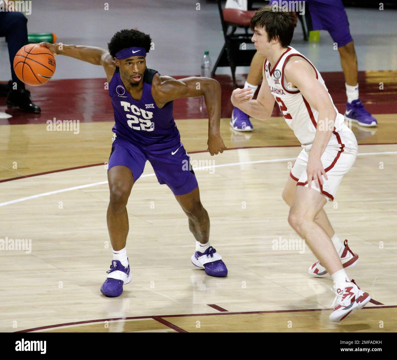TCU's RJ Nembhard (22) goes against Oklahoma's Austin Reaves (12 ...