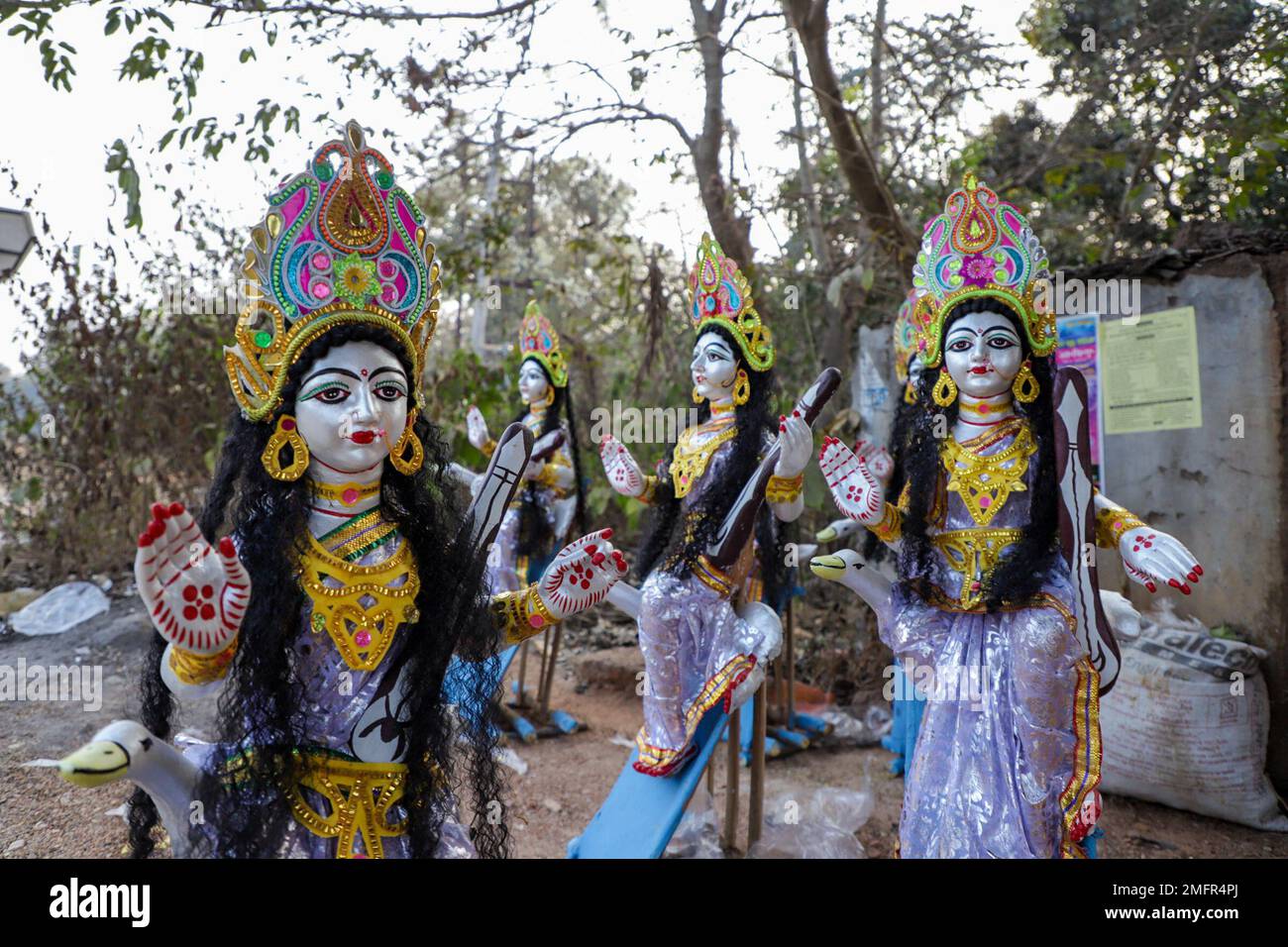 Saraswati puja 2023 Banque de photographies et d’images à haute ...