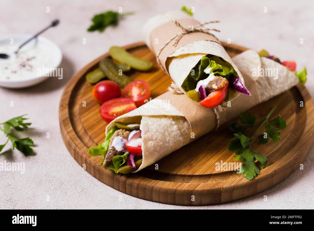 Planche de bois sandwich kebab Banque de photographies et d’images à ...