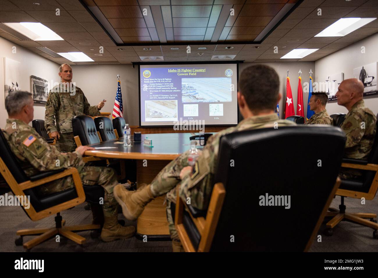 Col kyle charpentier Banque de photographies et d’images à haute ...