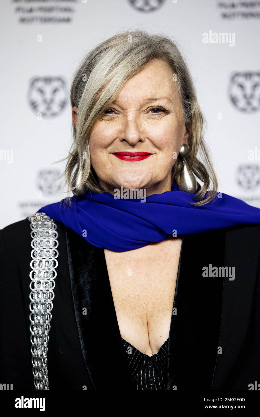 ROTTERDAM - Loes Schnepper sur le tapis pendant la nuit d'ouverture de ...