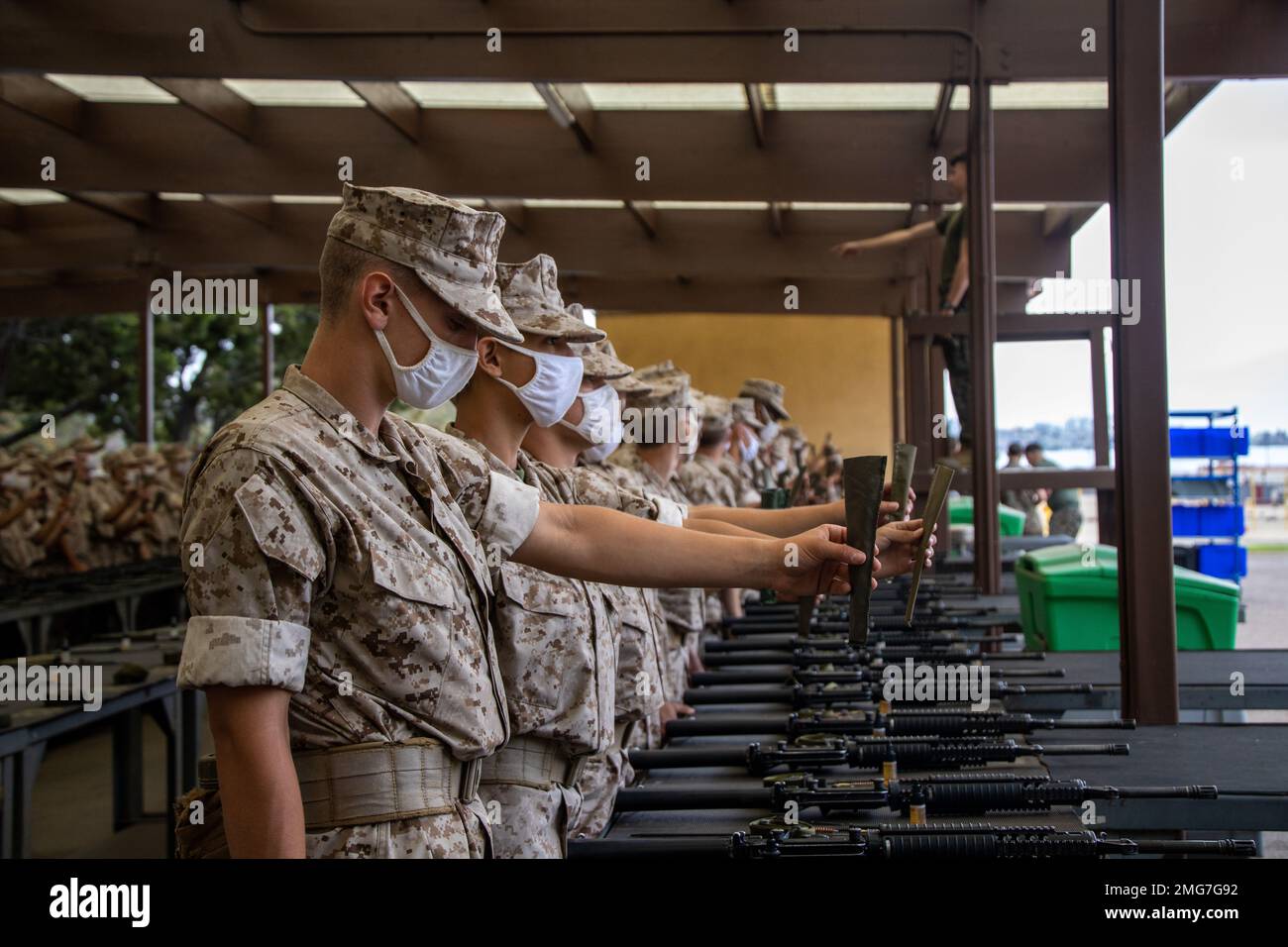 ÉTATS-UNIS Les corps de marine recrutent avec Hotel Company, 2nd ...