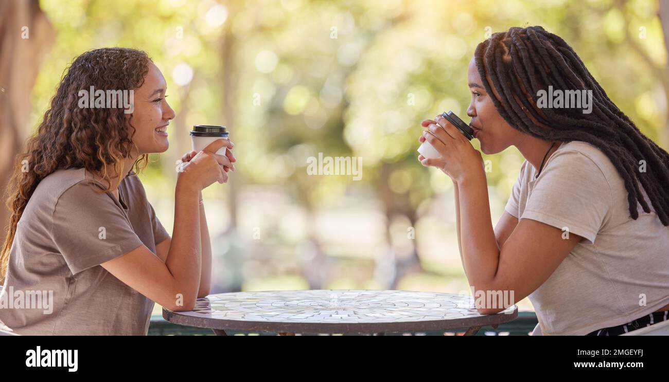 Femmes vie sociale Banque de photographies et d’images à haute ...