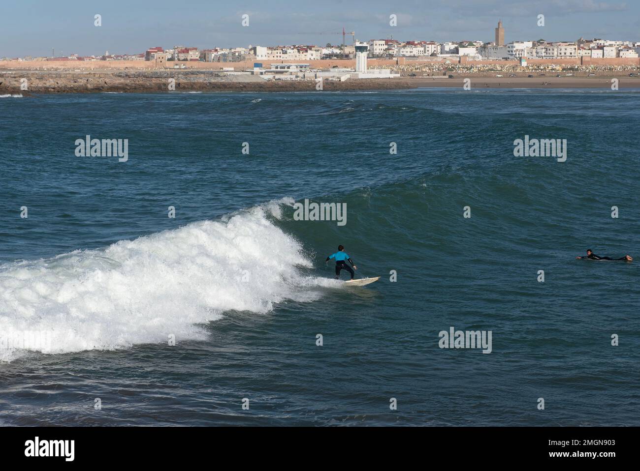 Rabat est la capitale du Maroc, le port est idéal pour le surf local ...