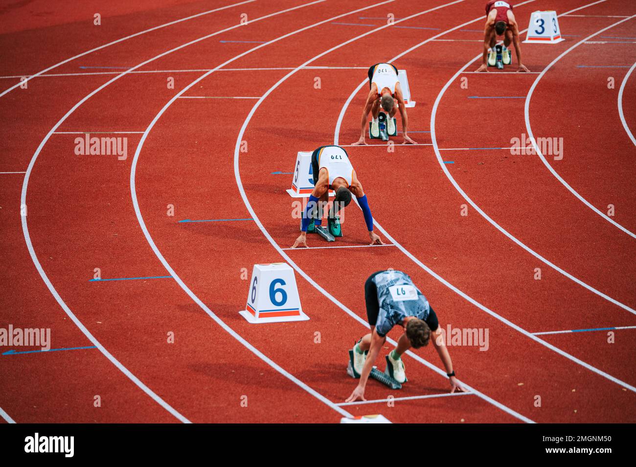 Athletes 400m track Banque de photographies et d’images à haute ...