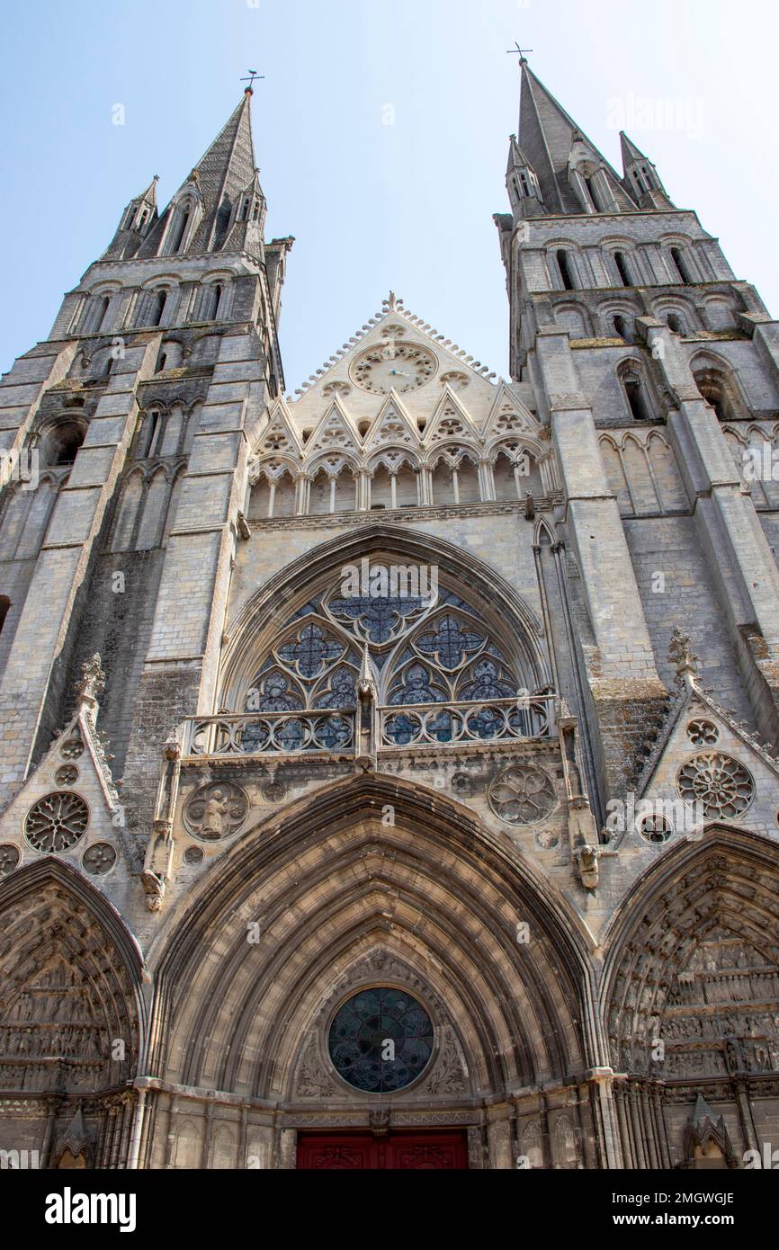 Cathedrale notre dame de bayeux Banque de photographies et d’images à haute résolution - Alamy