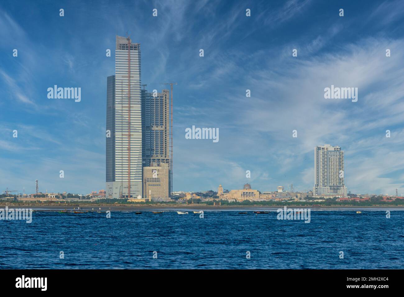 Karachi skyline Banque de photographies et d’images à haute résolution ...