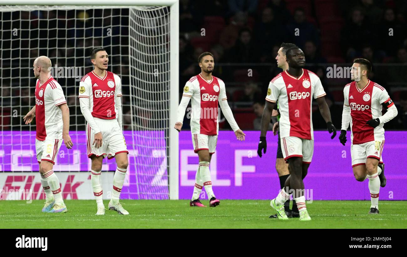 AMSTERDAM - (lr) Davy Klaassen d'Ajax, Steven Berghuis d'Ajax, Devyne Rensch d'Ajax, Brian ...