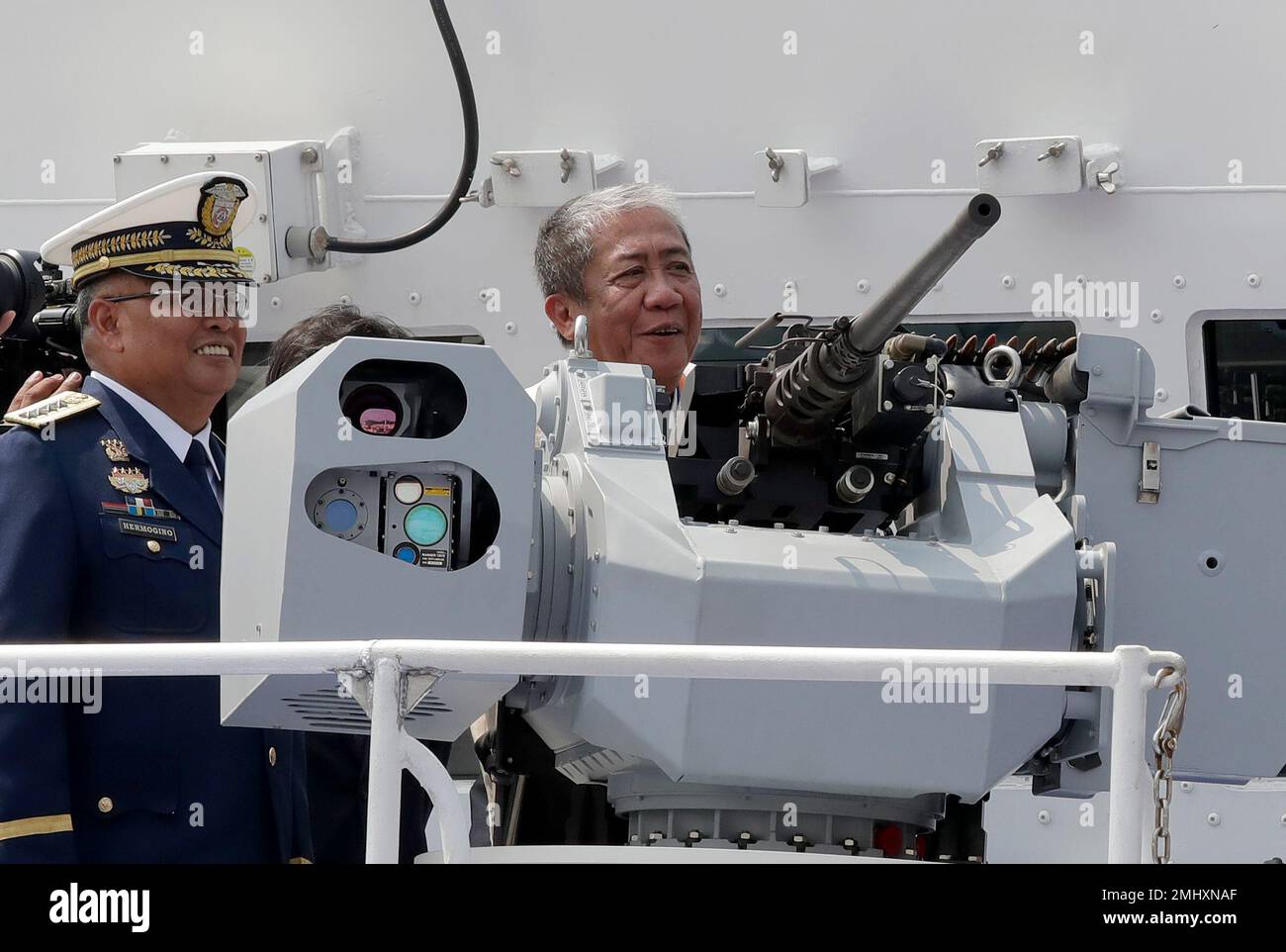 Philippine Transportation Secretary Arthur Tugade inspects the ...