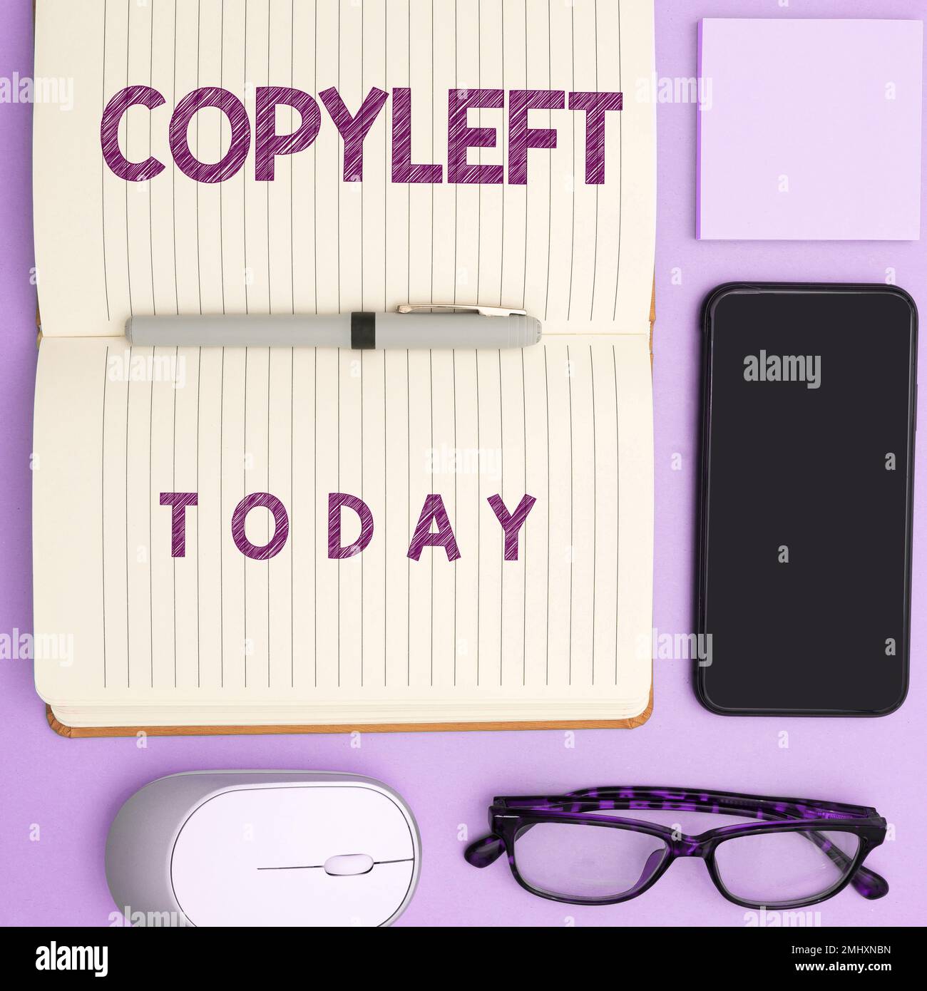 Symbole de texte indiquant Copyleft. Mot pour le droit d'utiliser, de ...