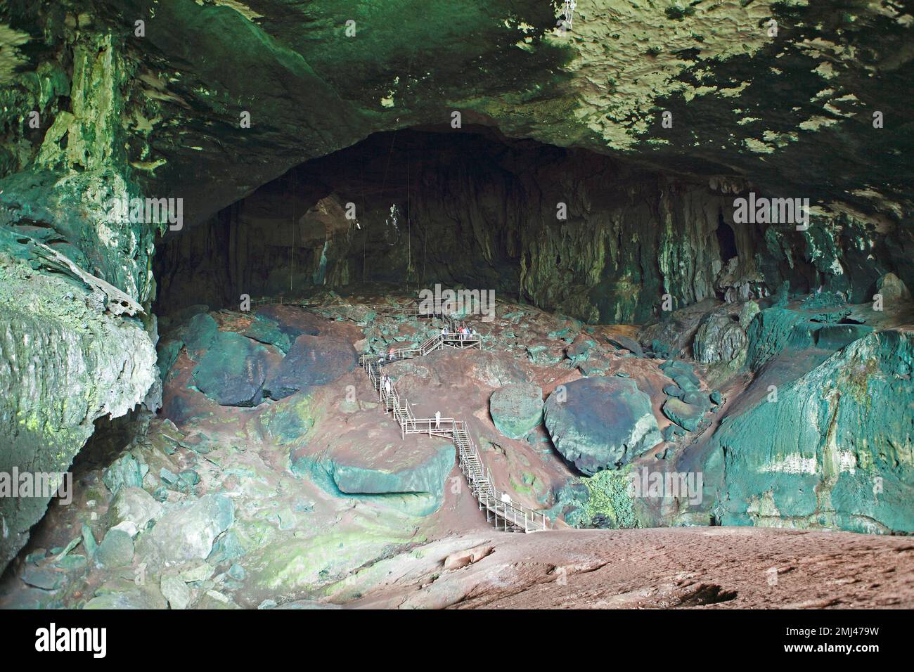 Entrée au complexe de la grotte de Niah, parc national de Niah ...