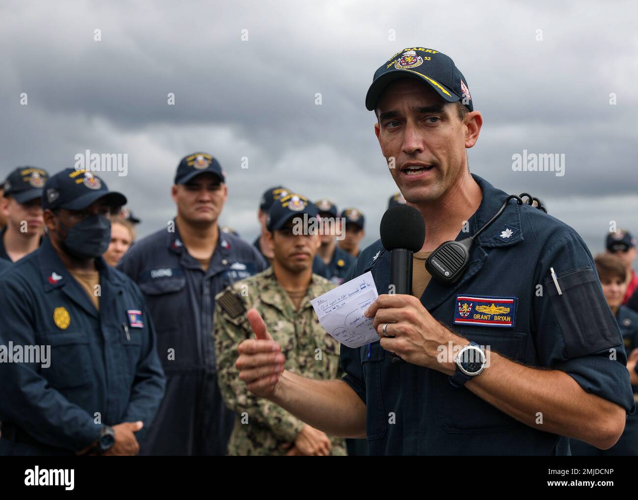 MER DES PHILIPPINES (26 août 2022) – Cmdr. Grant Bryan, commandant du ...