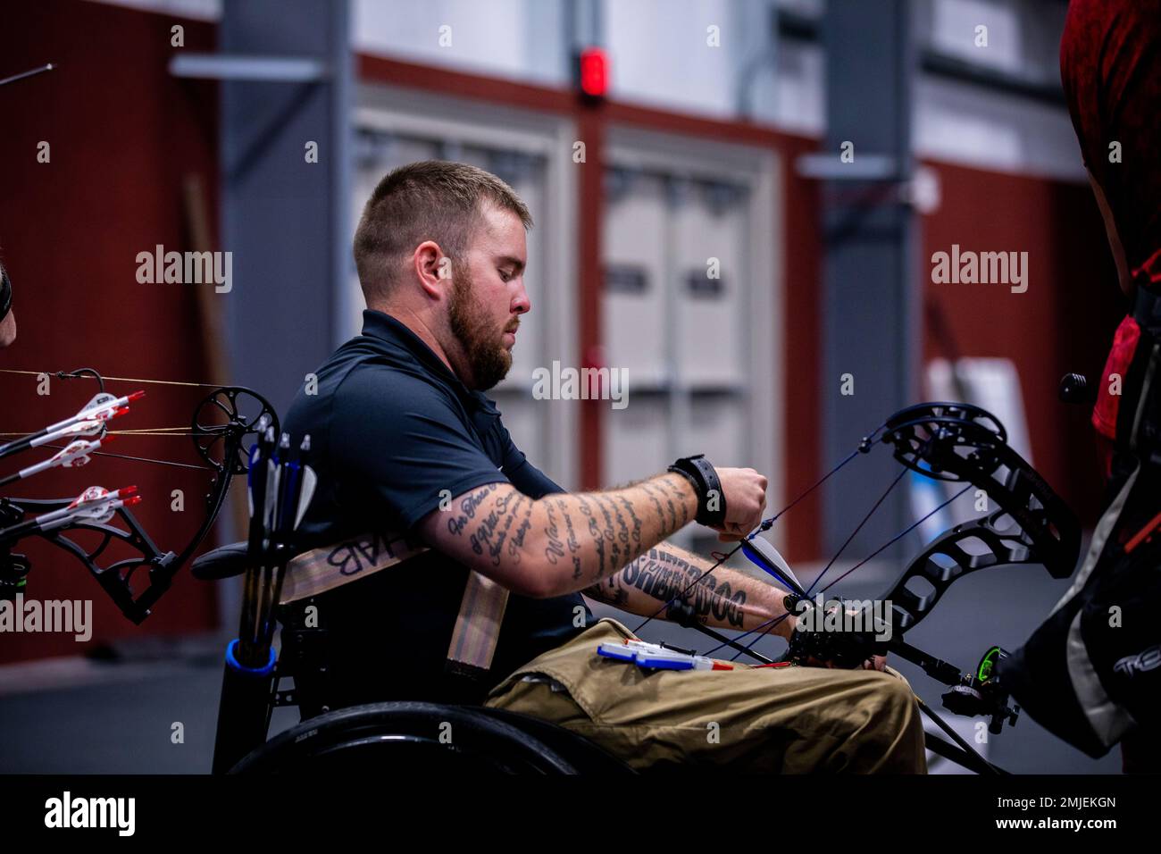 Retraité des États-Unis Le sergent d'état-major de l'armée Jack DeLeuw ...