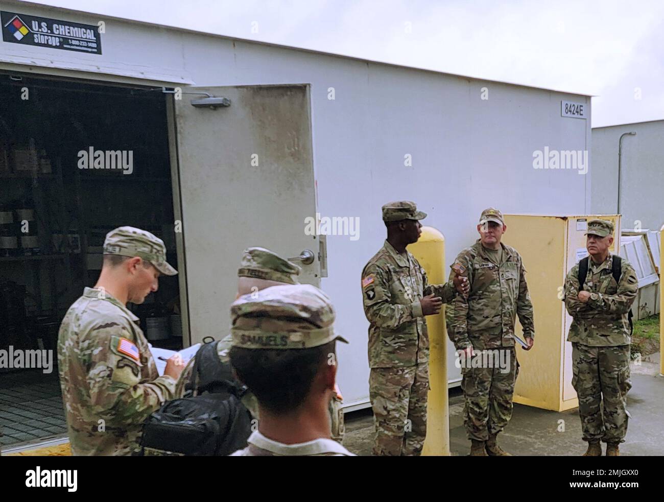 Lt gen paul t calvert Banque de photographies et d’images à haute ...