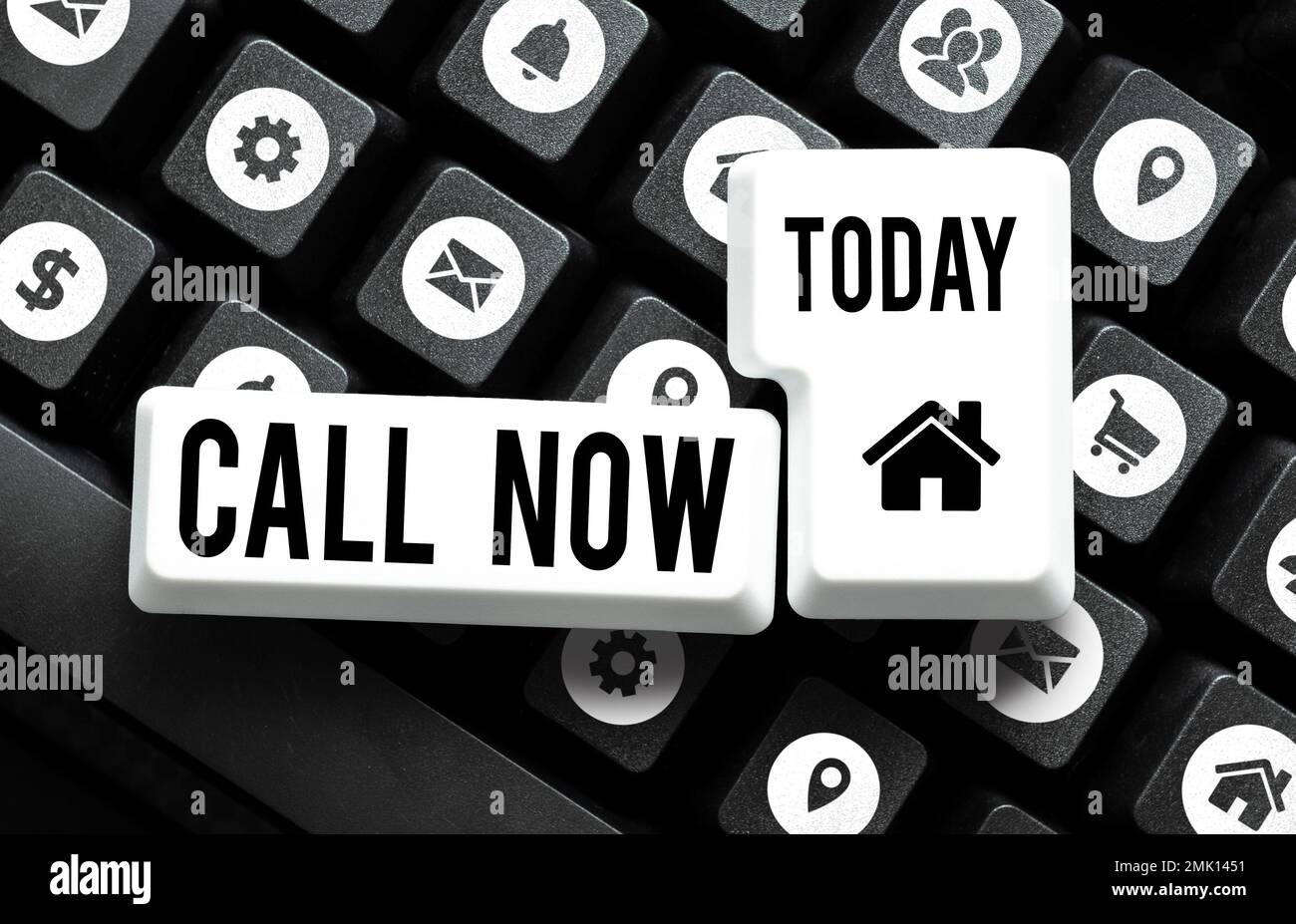 Écriture du texte affiché appeler maintenant. Mot pour pour contacter ...