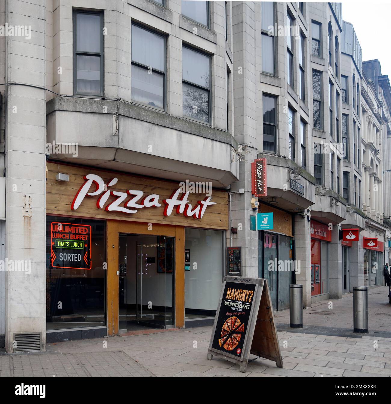 Pizza hut cardiff Banque de photographies et d’images à haute ...