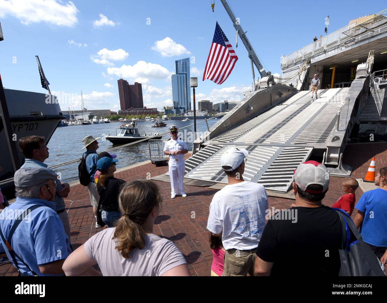 BALTIMORE (sept 9, 2022) le lieutenant Brian Piaschyk, directeur du ...