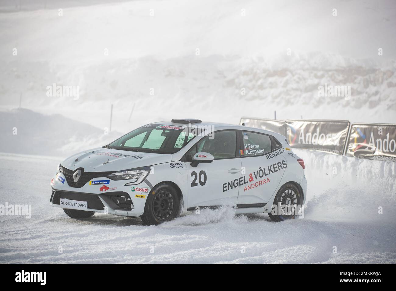 20A Alex ESPANOL (ES), DRIVELAND / PUZZLE MOTORSPORT, action 20B Helena ...